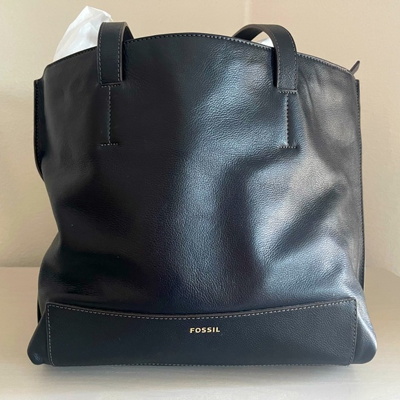 Fossil | Bags | Black Leather Fossil Tote Bag With Zipper | Poshmark
